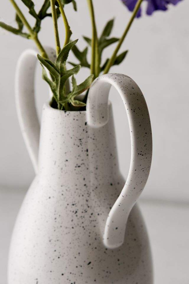 Audra Urn Vase | Urban Outfitters