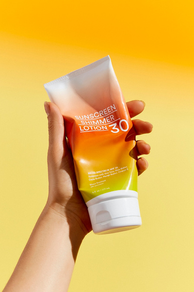 UO SPF 30 Shimmer Sunscreen Lotion | Urban Outfitters