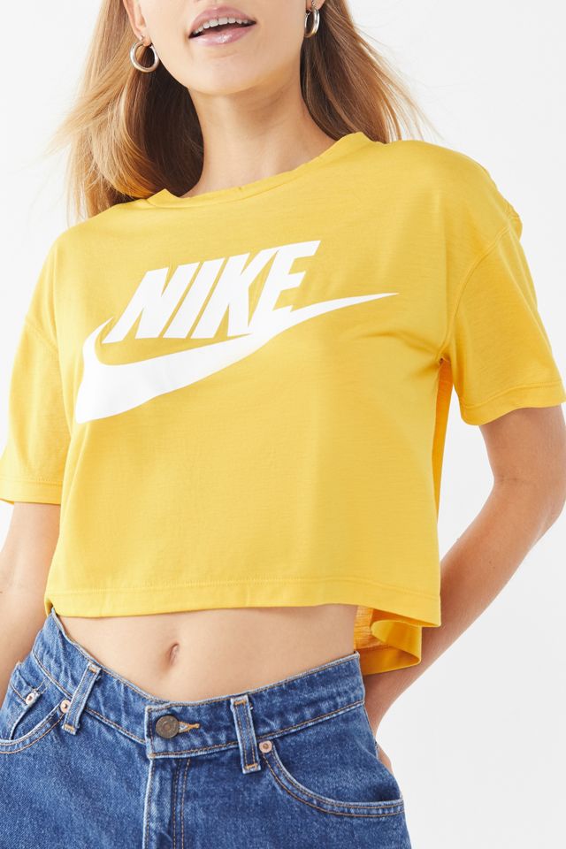 Nike Logo Cropped Tee | Urban Outfitters