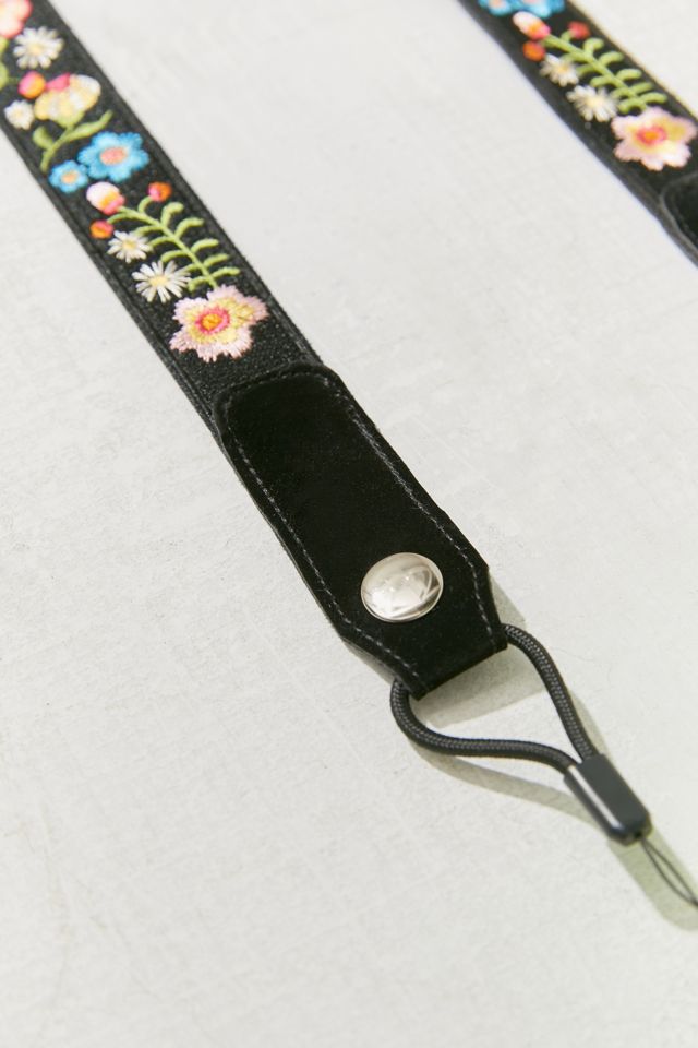 Zero Gravity X UO Feliz Universal Camera Strap | Urban Outfitters