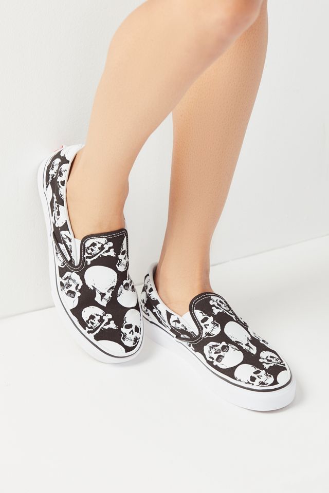 Vans Skull Slip-On Sneaker | Urban Outfitters