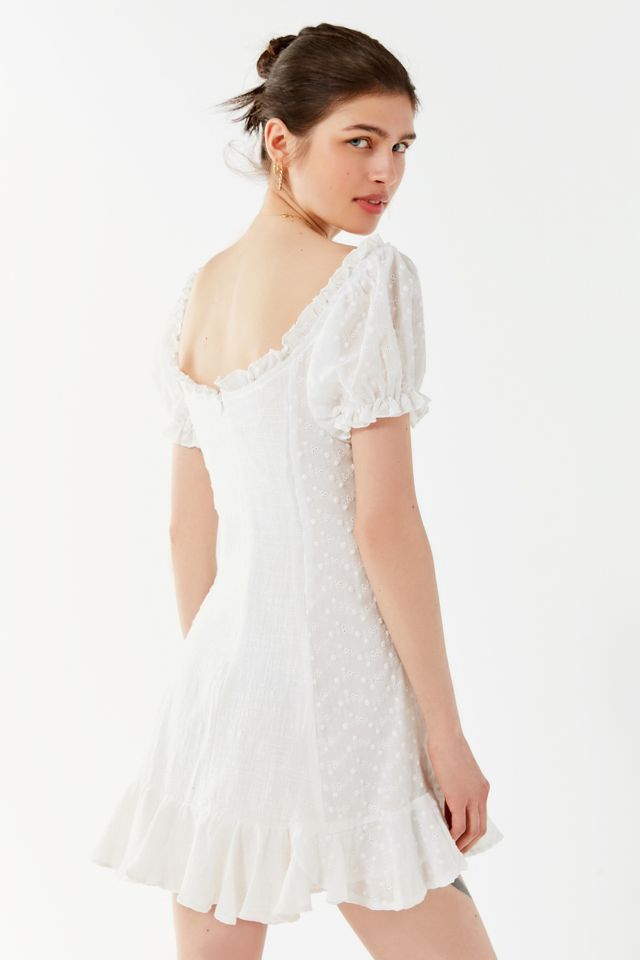 Robe à lacet avec œillets The Goldie Lioness | Urban Outfitters Canada