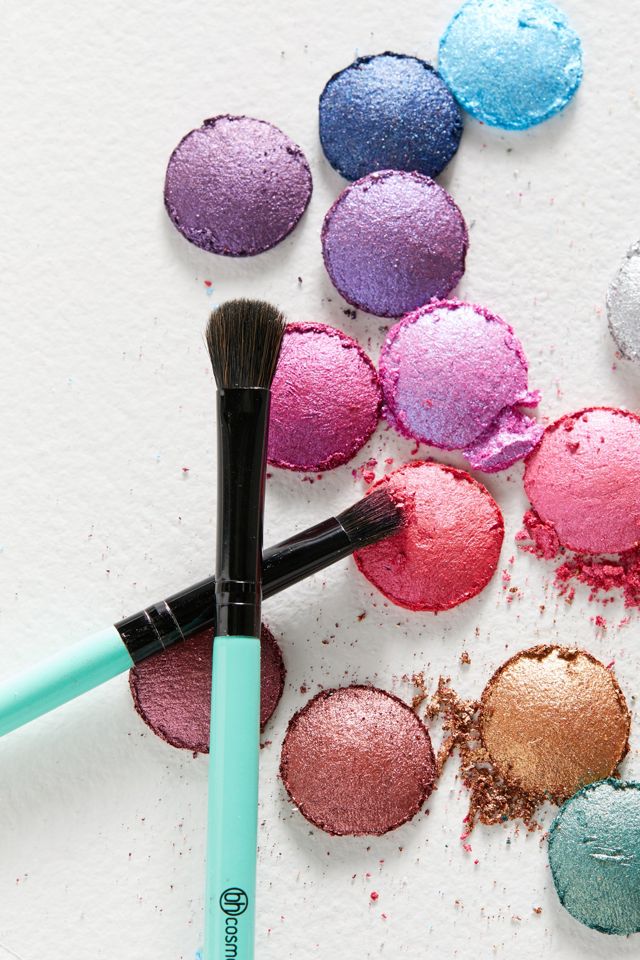 bh cosmetics Aurora Lights 10-Piece Brush Set | Urban Outfitters