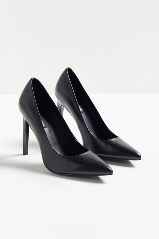 Calvin klein paige pump store