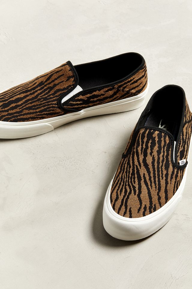 Vans Slip-On SF Tiger Print Sneaker | Urban Outfitters