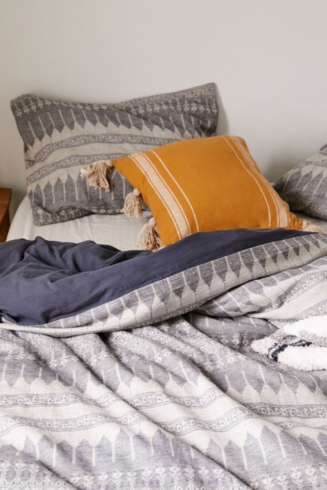 Everly Brushed Jacquard Duvet Cover | Urban Outfitters