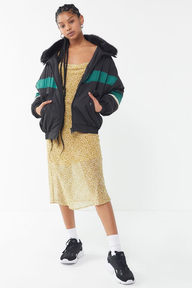 UO Trisha Colorblock Ski Jacket | Urban Outfitters