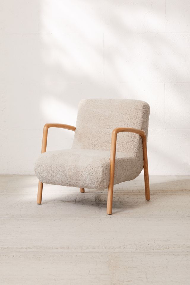 Cleo Amped Fleece Lounge Chair | Urban Outfitters
