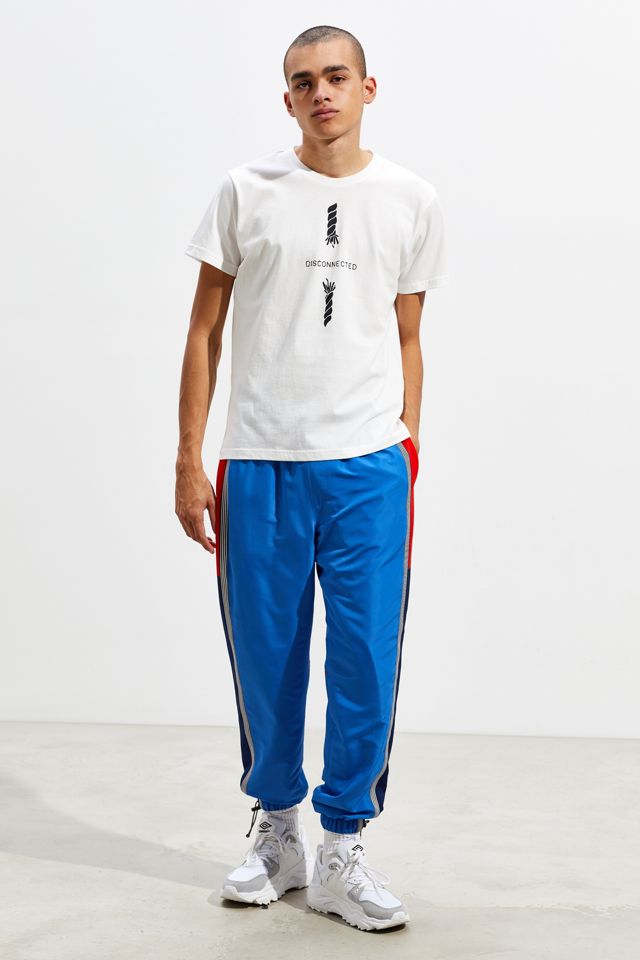 The Art Of Scribble Disconnected Sun-Reactive Tee | Urban Outfitters Canada