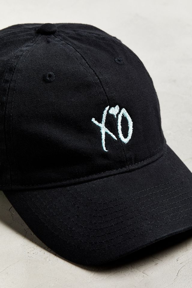 The Weeknd UO Exclusive XO Classic Logo Baseball Hat | Urban Outfitters