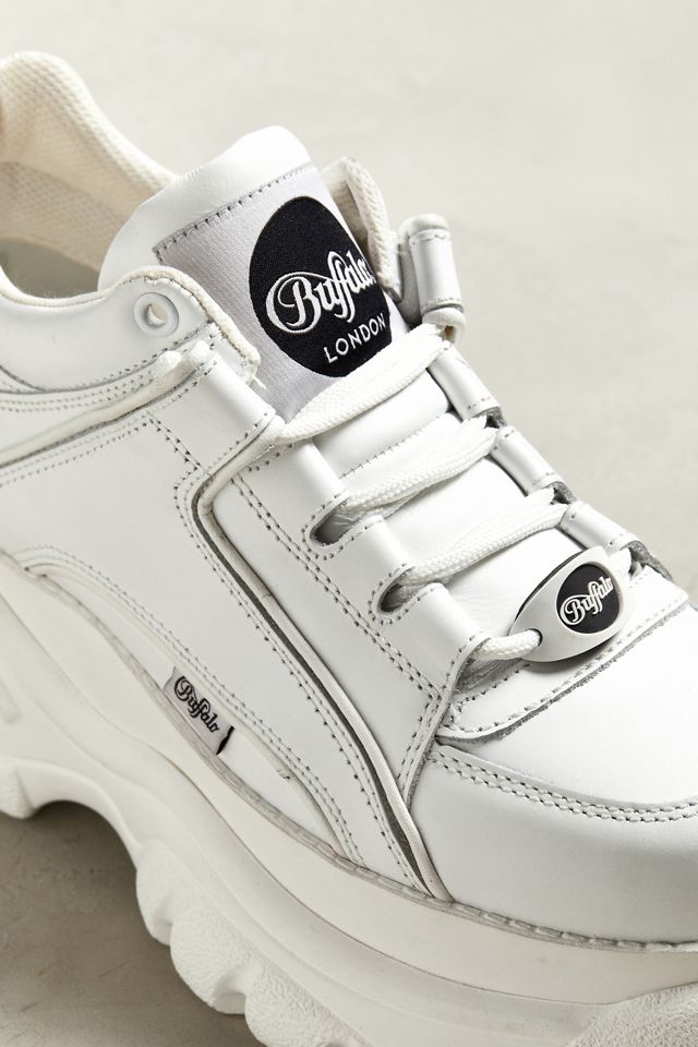Buffalo Classic Kicks Platform Sneaker | Urban Outfitters