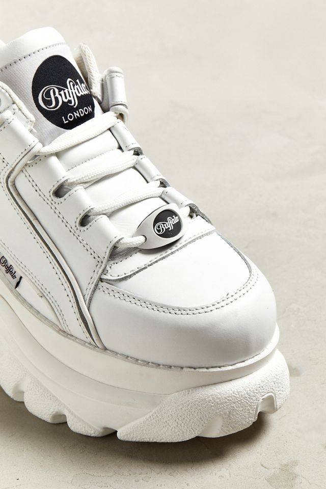Buffalo Classic Kicks Platform Sneaker | Urban Outfitters