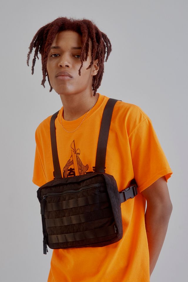 UO Chest Rig Utility Bag | Urban Outfitters