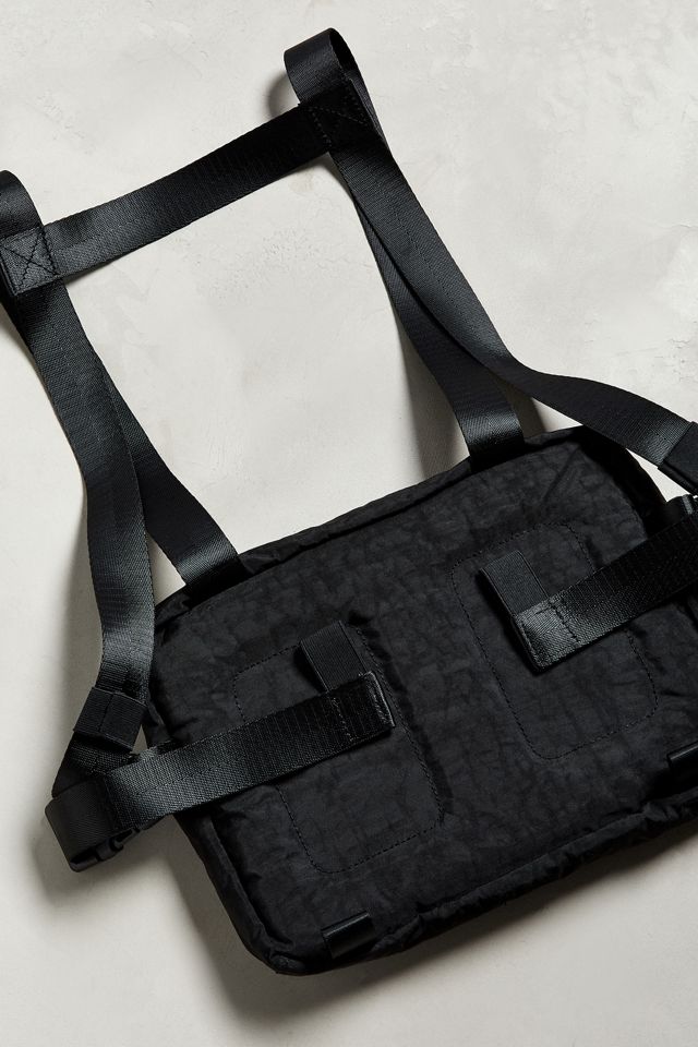 UO Chest Rig Utility Bag | Urban Outfitters