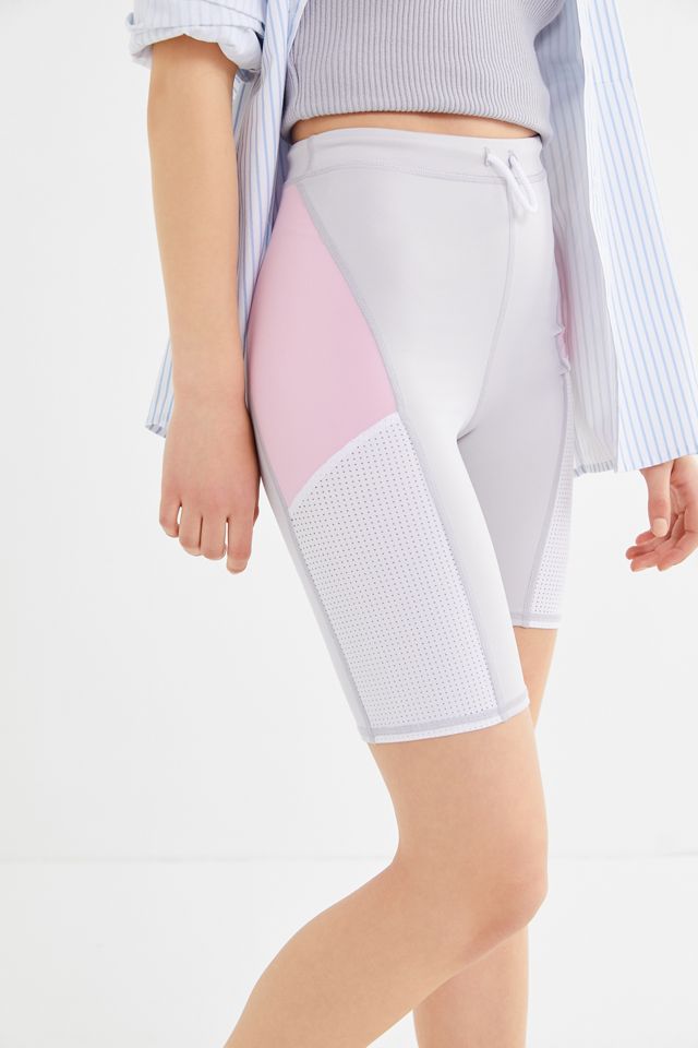 UO Colorblock Mesh Panel High-Waisted Bike Short | Urban Outfitters