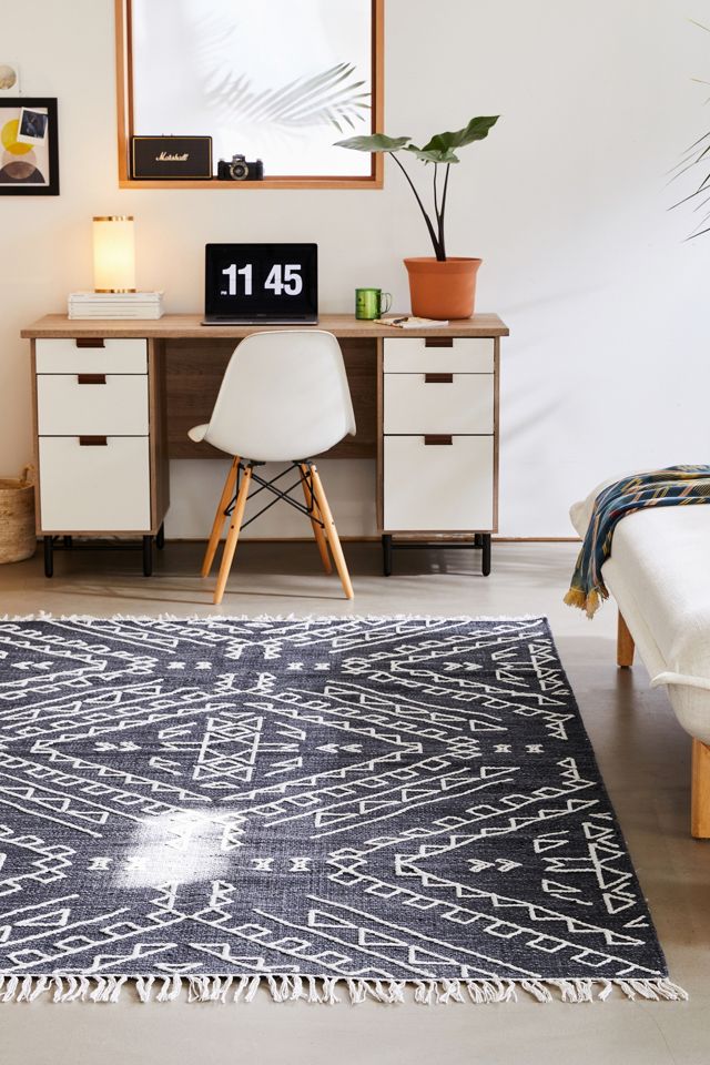 Laszlo Woven Wool Rug | Urban Outfitters