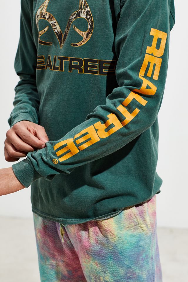 RealTree Camo Long Sleeve Tee | Urban Outfitters