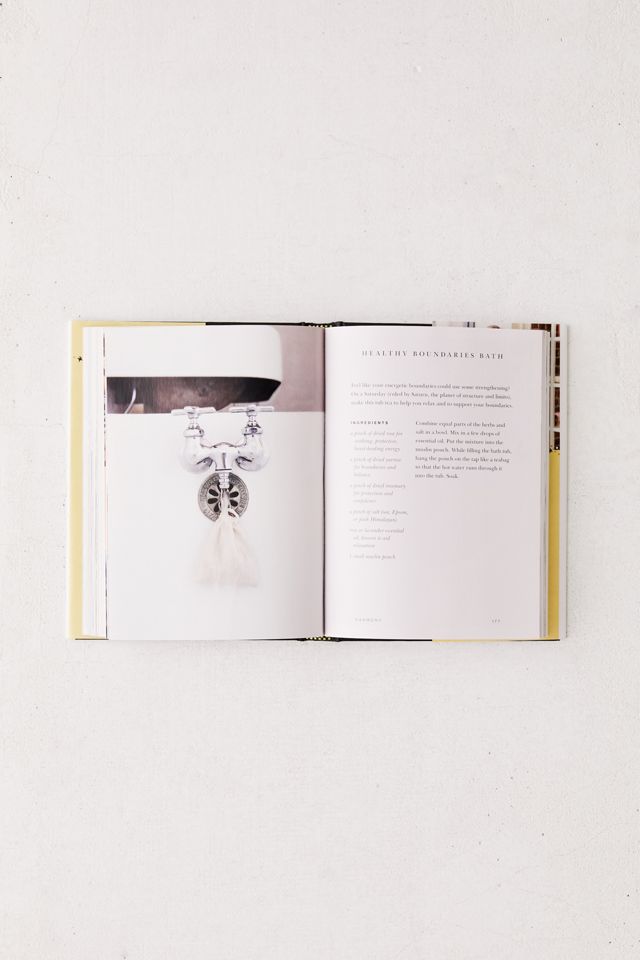 HausMagick: Transform Your Home with Witchcraft By Erica Feldmann ...