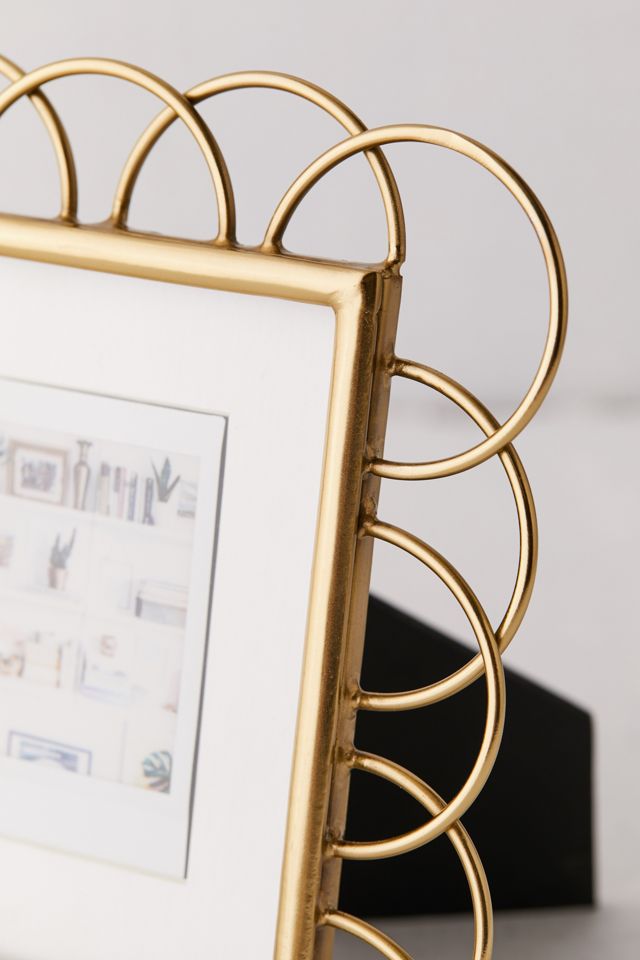 Farrah Metal Loop Picture Frame | Urban Outfitters