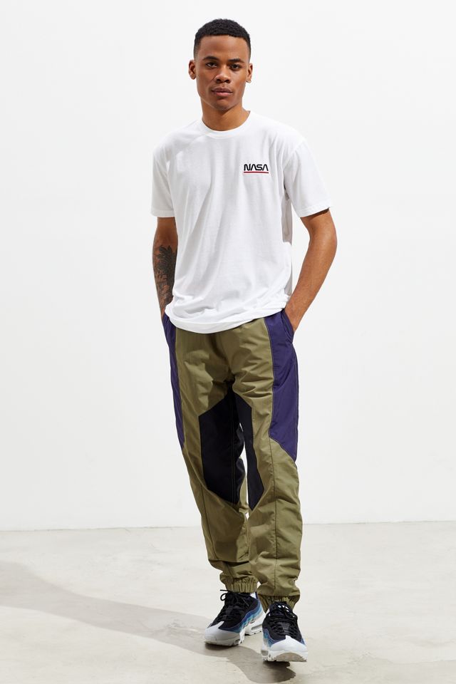 NASA Embroidered Red Line Logo Tee | Urban Outfitters