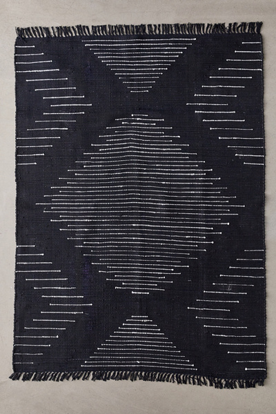 Quinn Woven Rug | Urban Outfitters