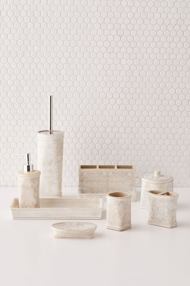 Ayla Soap Dish | Urban Outfitters