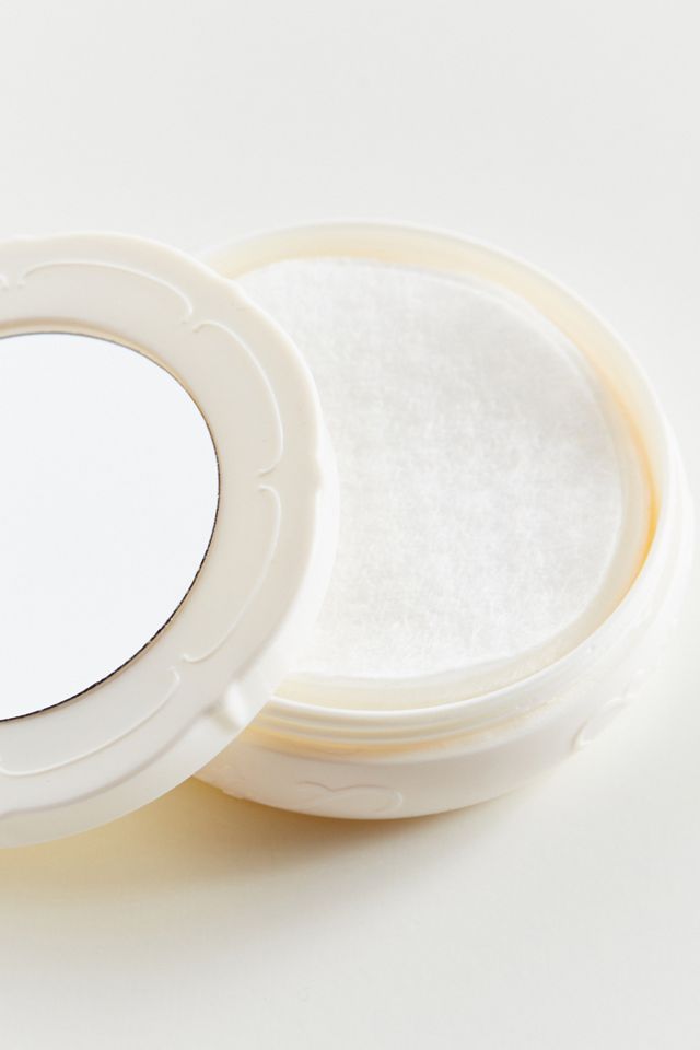 The Vanity Project Pearly Wipes Compact | Urban Outfitters