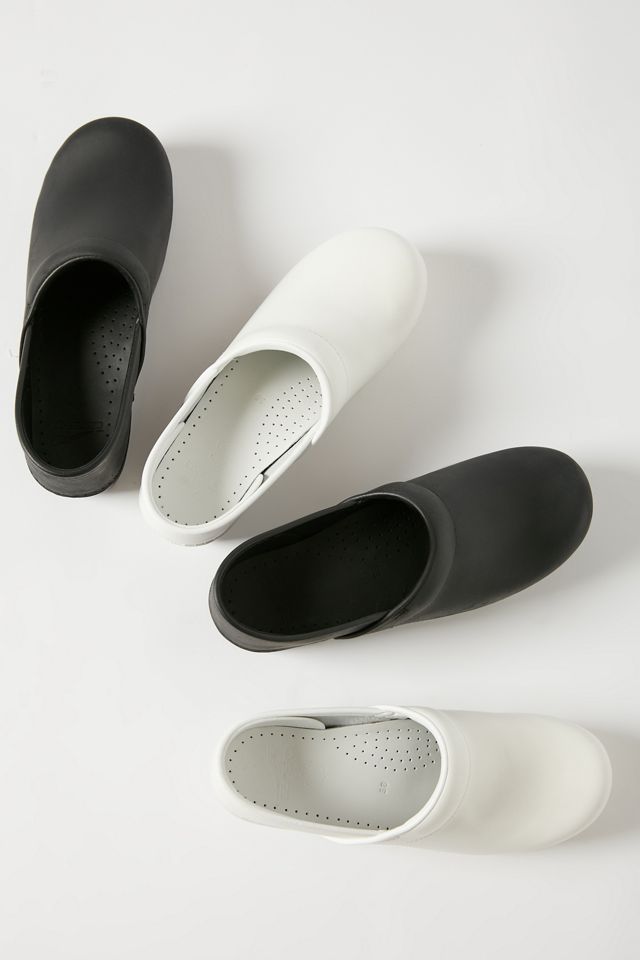 Dansko Sonja Mono Clog | Urban Outfitters