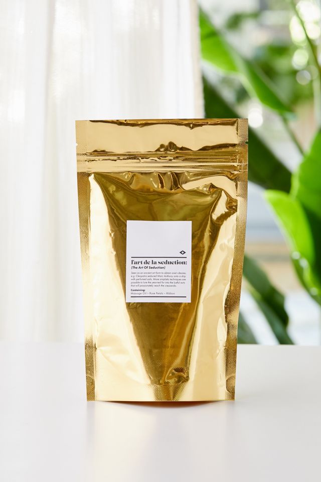 The Art Of Seduction Set | Urban Outfitters