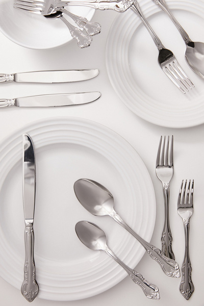 Floral Spade 20-Piece Flatware Set | Urban Outfitters