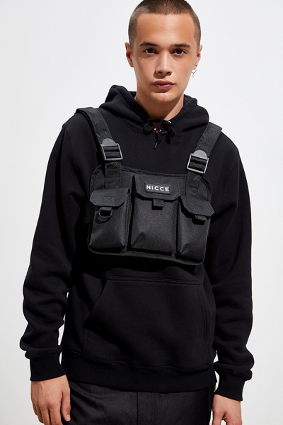 NICCE Zil Chest Rig Sling Bag | Urban Outfitters Canada