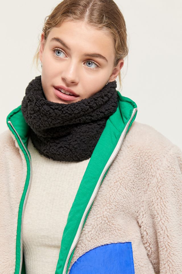 Teddy Fleece Neck Gaiter Scarf | Urban Outfitters