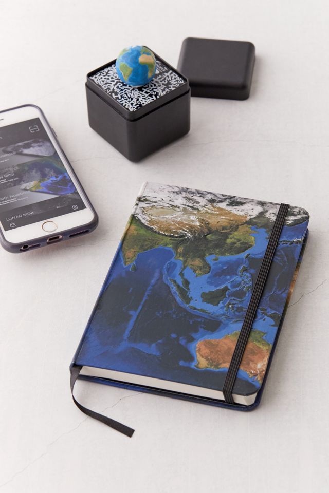AstroReality Earth Augmented Reality Notebook And Mini Earth Set ...