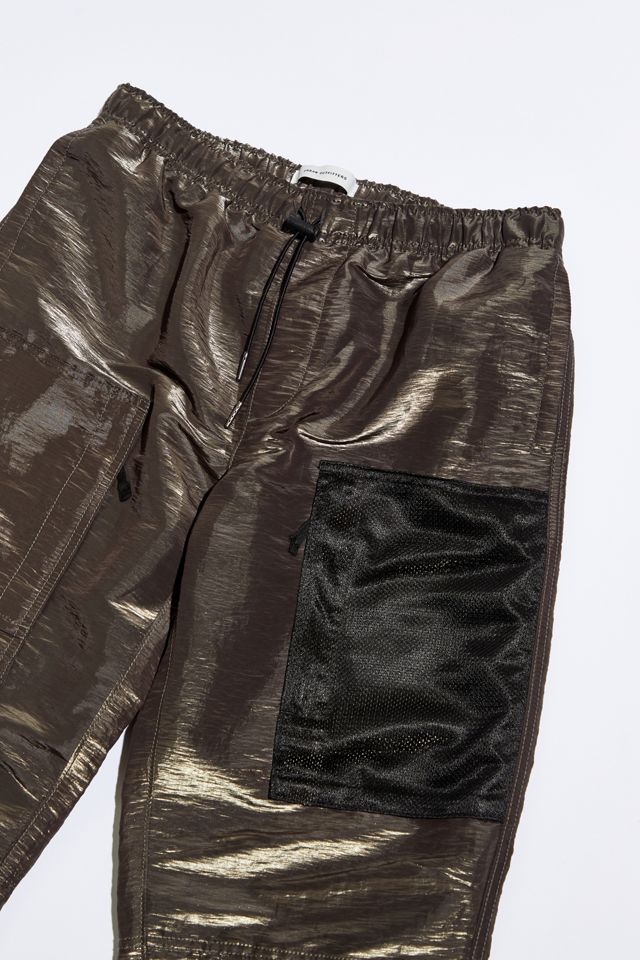 UO Iridescent Cargo Wind Pant | Urban Outfitters