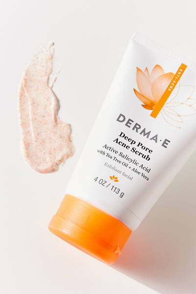 DERMA E Deep Pore Acne Scrub | Urban Outfitters