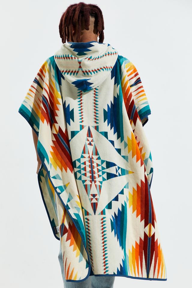 Pendleton Jacquard Hooded Poncho | Urban Outfitters