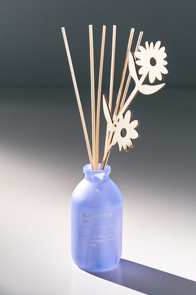Shaped Flower Reed Diffuser | Urban Outfitters