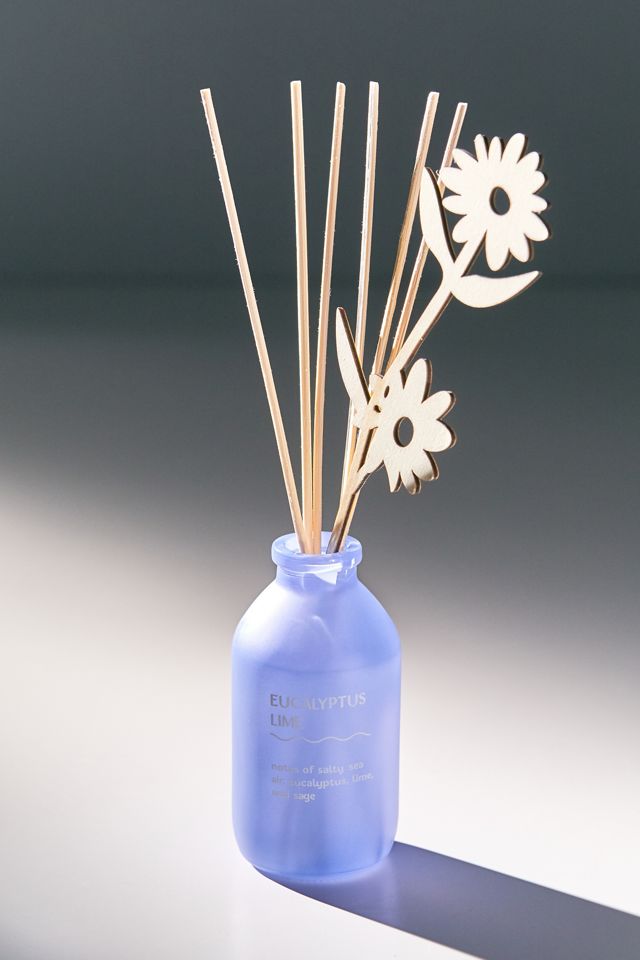 Shaped Flower Reed Diffuser | Urban Outfitters