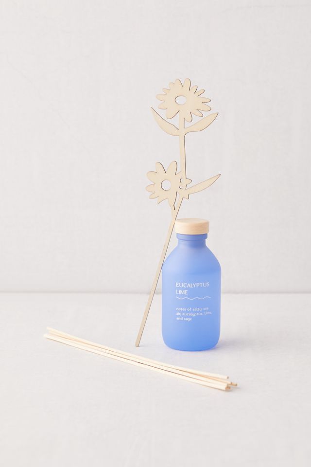 Shaped Flower Reed Diffuser | Urban Outfitters