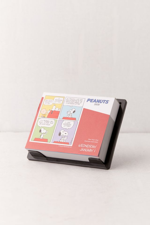 2020 Peanuts 365-Day Desk Calendar | Urban Outfitters