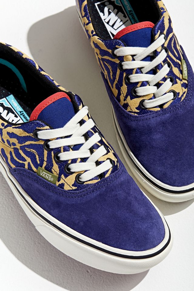 Vans Era ComfyCush Bugs Sneaker | Urban Outfitters