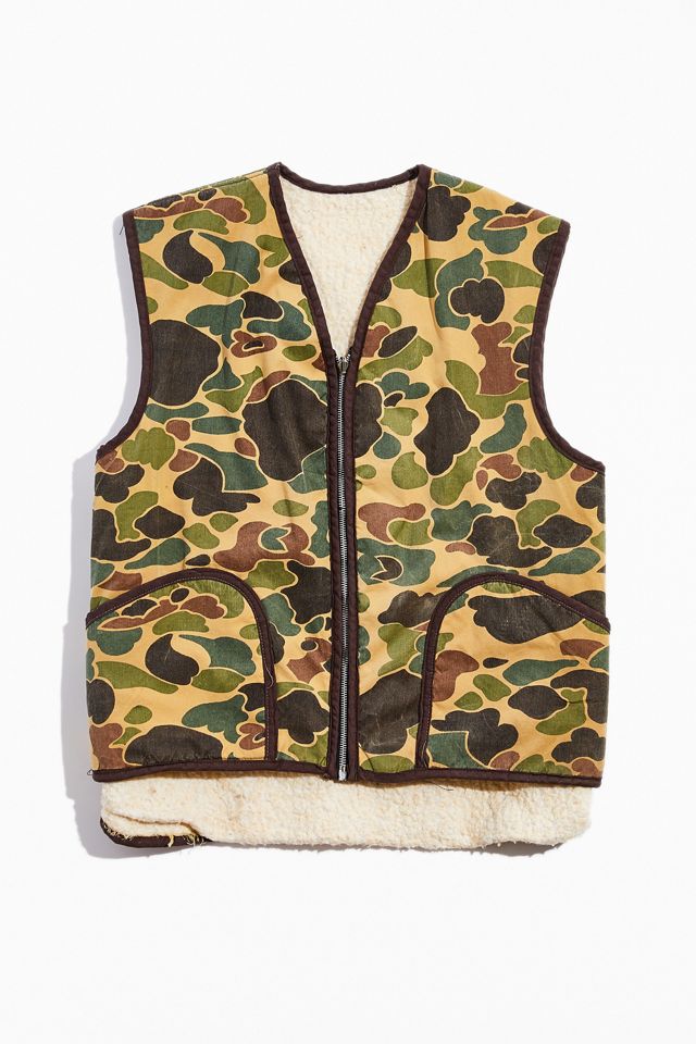 Vintage Sherpa Lined Camo Hunting Vest | Urban Outfitters Canada