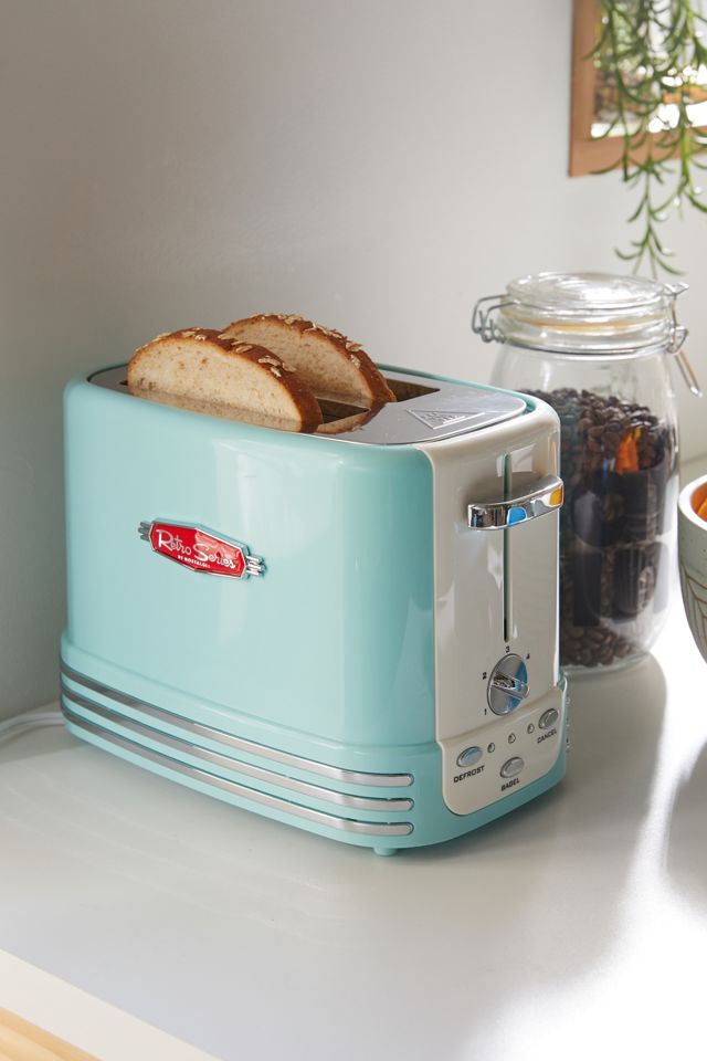 Nostalgia™ Toaster | Urban Outfitters