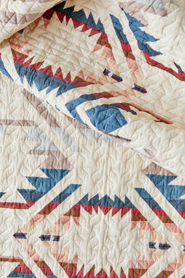 Pendleton White Sands Quilt Set | Urban Outfitters Canada