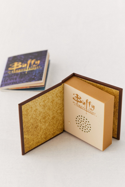 Buffy the Vampire Slayer: Talking Slayer Handbook By Micol Ostow ...