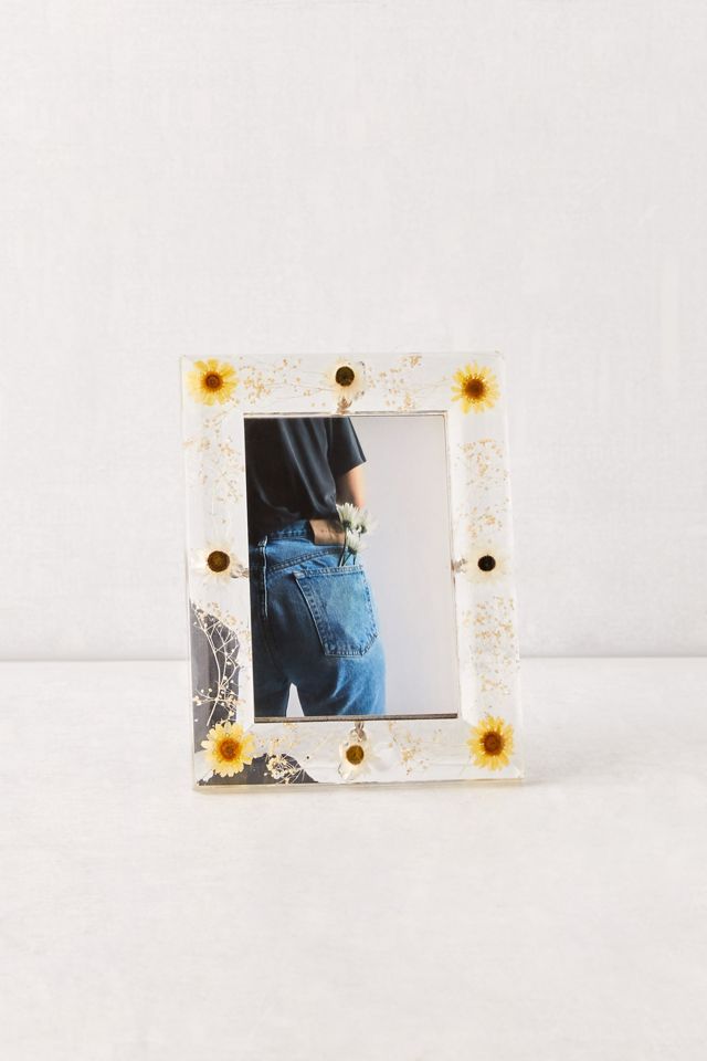 Pressed Floral 4x6 Picture Frame | Urban Outfitters