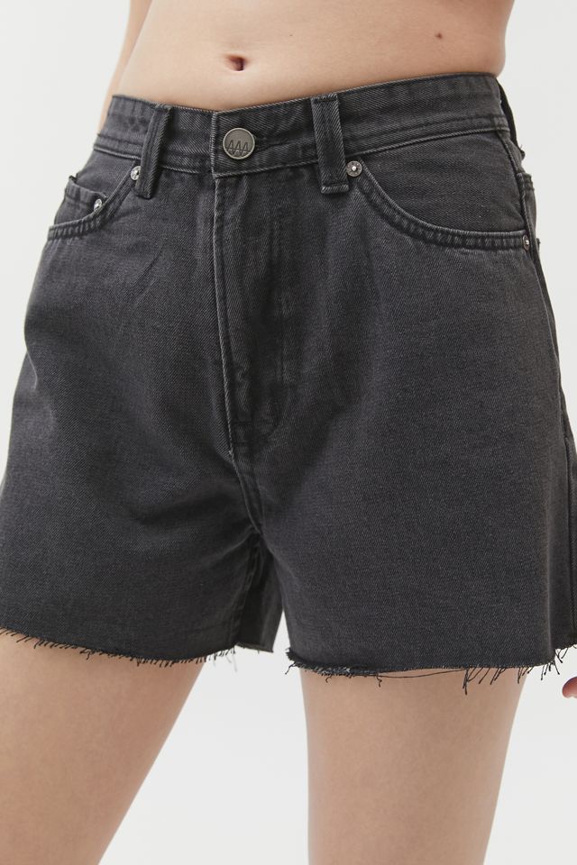 ZGY DENIM Hi Tide High-Waisted Denim Short – Black Denim | Urban Outfitters