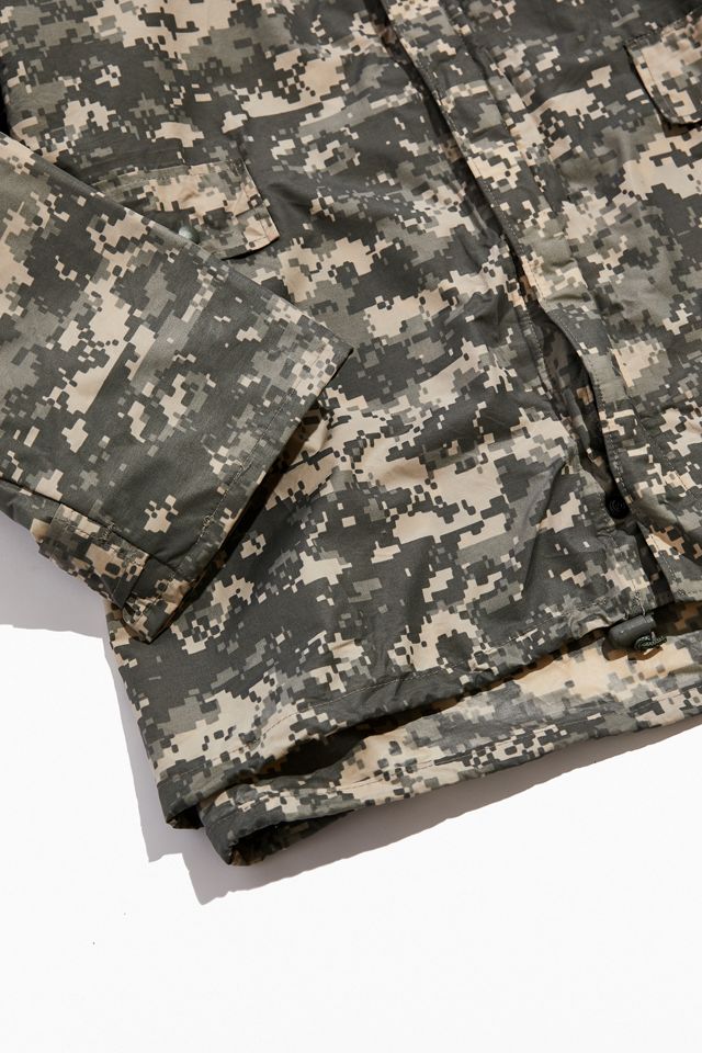 Vintage Heavy Duty Digital Camo Jacket | Urban Outfitters