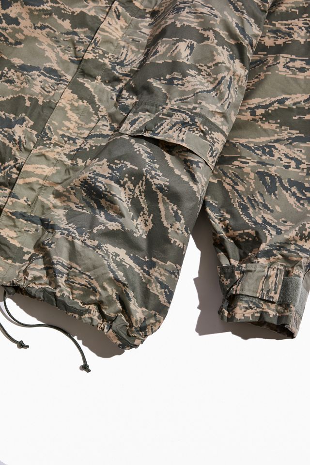 Vintage Heavy Duty Digital Camo Jacket | Urban Outfitters