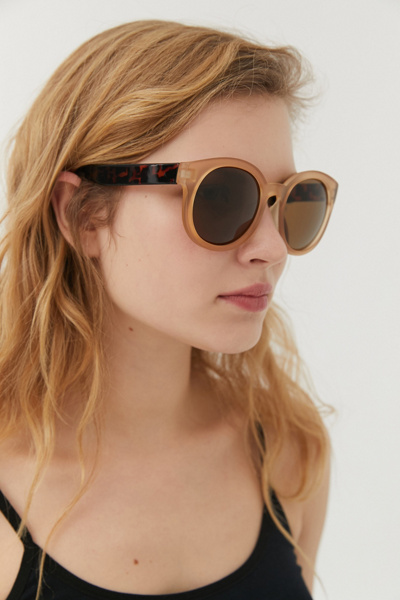 Maxwell Two-Tone Round Sunglasses | Urban Outfitters Canada